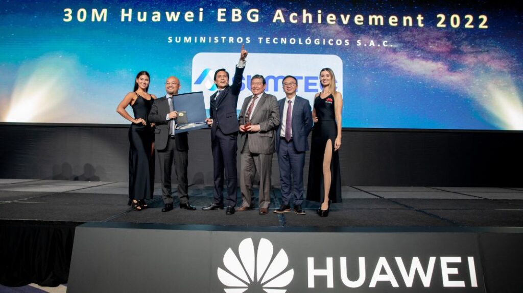 Sumtec es reconocido por Huawei durante el Huawei Peru ICT Ecosystem Summit 2023 - Revista Economía