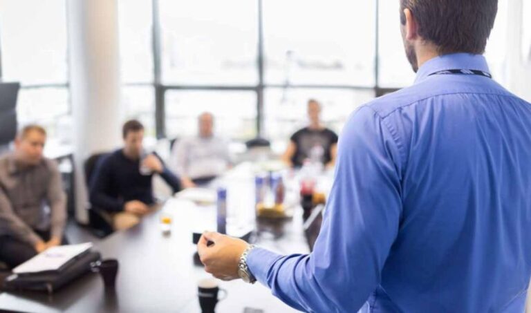 Cornerstone presenta su estudio Regional Board Survey: miembros de ...